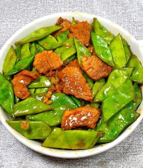 扁豆炒肉怎么炒好吃_扁豆炒肉焯水还是不焯水-第2张图片-山城妙识 扁豆炒肉怎么炒好吃_扁豆炒肉焯水还是不焯水-第2张图片-山城妙识