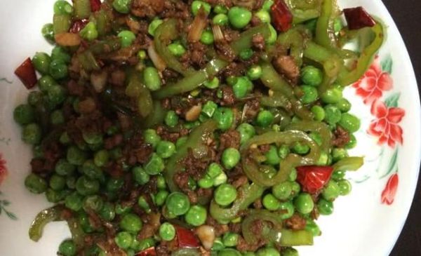 青豌豆怎么做好吃_青豌豆的做法100种-第2张图片-山城妙识