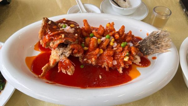 松鼠鱼是哪里的名菜_松鼠鱼正宗做法-第2张图片-山城妙识