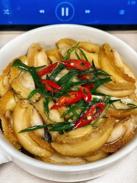 葱烧鲍鱼怎么做_葱烧鲍鱼家常做法-第1张图片-山城妙识