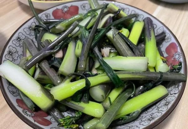 粤菜青菜怎么炒才翠绿_广东人常用的焯水技巧-第2张图片-山城妙识