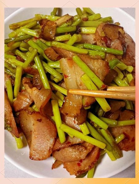 蒜台炒肉怎么做_蒜台炒肉先炒肉还是先炒蒜台-第1张图片-山城妙识 蒜台炒肉怎么做_蒜台炒肉先炒肉还是先炒蒜台-第1张图片-山城妙识