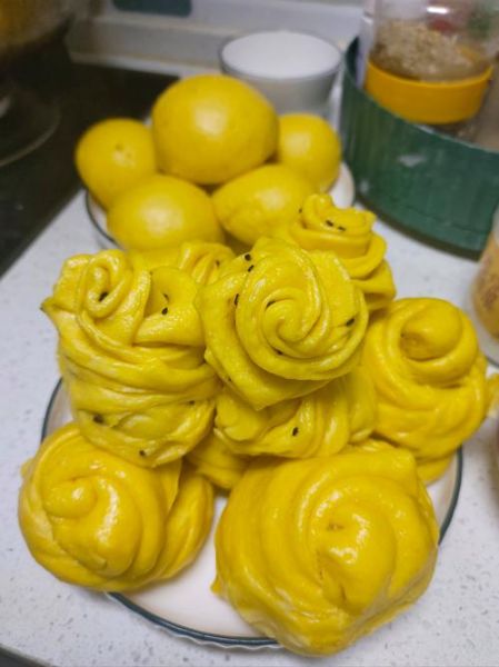 南瓜花卷怎么蒸才松软_南瓜花卷家常做法-第1张图片-山城妙识