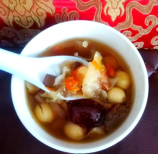 鲜银耳汤的做法_鲜银耳汤怎么煮才粘稠-第3张图片-山城妙识 鲜银耳汤的做法_鲜银耳汤怎么煮才粘稠-第3张图片-山城妙识