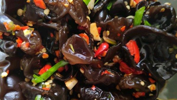 云耳泡发多久可以吃_云耳泡好后多久能下锅-第1张图片-山城妙识