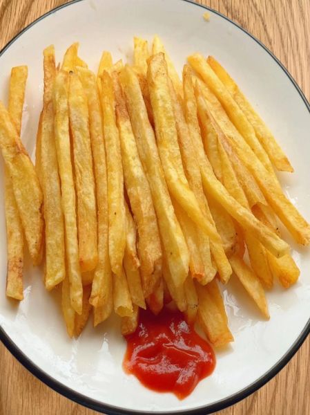 在家怎么做土豆炸薯条_薯条怎么炸才酥脆-第1张图片-山城妙识