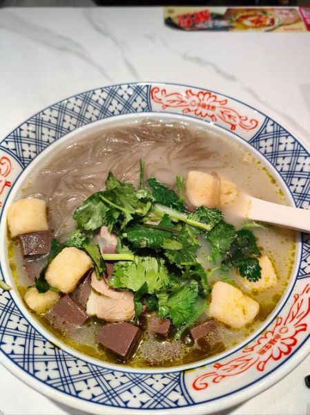 老鸭粉丝汤怎么做好吃_老鸭粉丝汤的做法大全-第2张图片-山城妙识