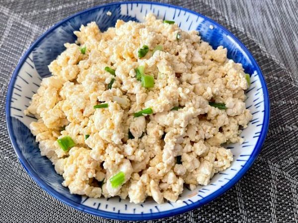 虾酱版鸡刨豆腐怎么做_虾酱鸡刨豆腐好吃吗-第1张图片-山城妙识