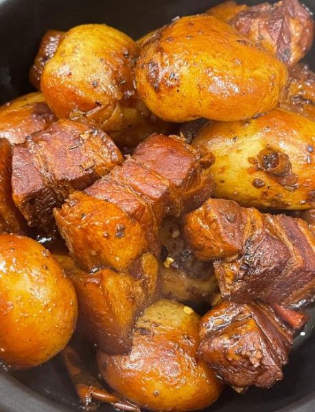 五花肉炖土豆怎么做_五花肉炖土豆家常做法-第1张图片-山城妙识