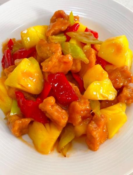 菠萝和什么搭配做菜好吃_菠萝炒什么肉最香-第1张图片-山城妙识