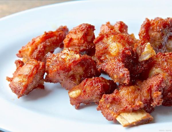 生炸排骨和酥炸排骨的区别_哪个更好吃-第1张图片-山城妙识 生炸排骨和酥炸排骨的区别_哪个更好吃-第1张图片-山城妙识