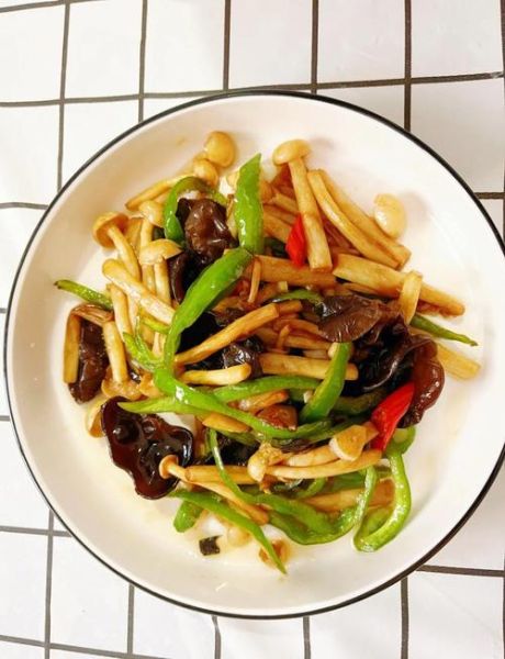 素炒白玉菇怎么炒好吃_白玉菇焯水几分钟-第2张图片-山城妙识 素炒白玉菇怎么炒好吃_白玉菇焯水几分钟-第2张图片-山城妙识