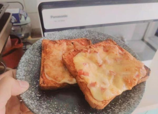 微波炉烤面包片要几分钟_微波炉烤面包片会脆吗-第2张图片-山城妙识