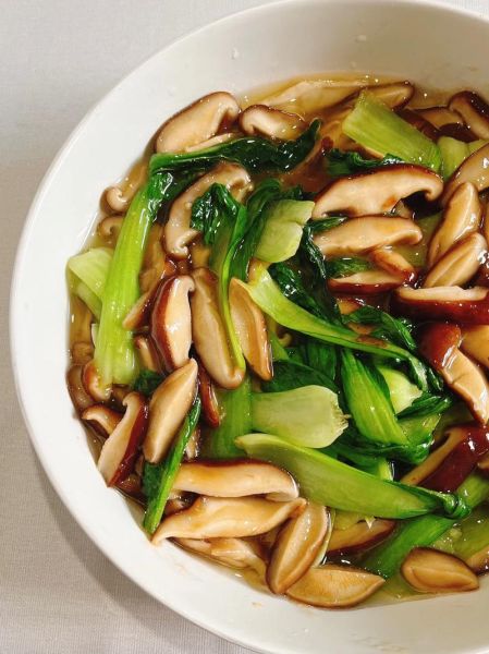 青菜炒香菇怎么炒好吃_青菜炒香菇家常做法-第1张图片-山城妙识