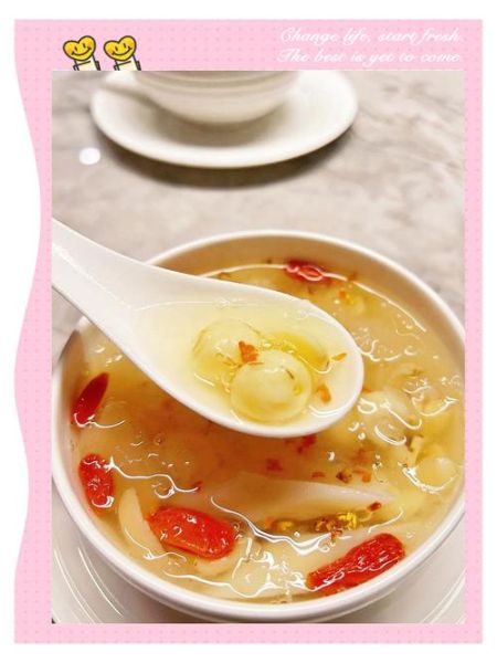 银耳莲子汤怎么做_银耳莲子汤的做法大全-第2张图片-山城妙识