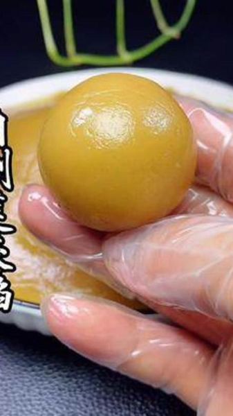 莲蓉是什么做的_莲蓉馅做法视频教程-第3张图片-山城妙识