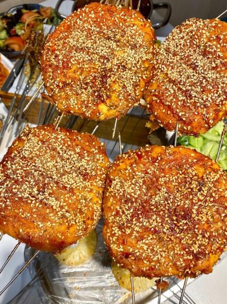 烧烤烤饼热量是多少_减肥能吃吗-第1张图片-山城妙识 烧烤烤饼热量是多少_减肥能吃吗-第1张图片-山城妙识