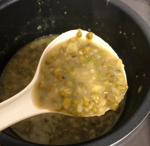电饭煲煮绿豆粥要多久_绿豆粥电饭煲时间-第1张图片-山城妙识