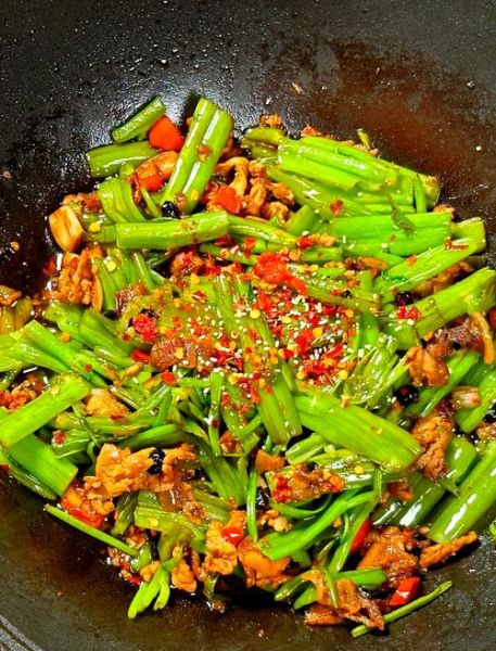 空心菜梗怎么做好吃_空心菜梗炒什么最下饭-第1张图片-山城妙识