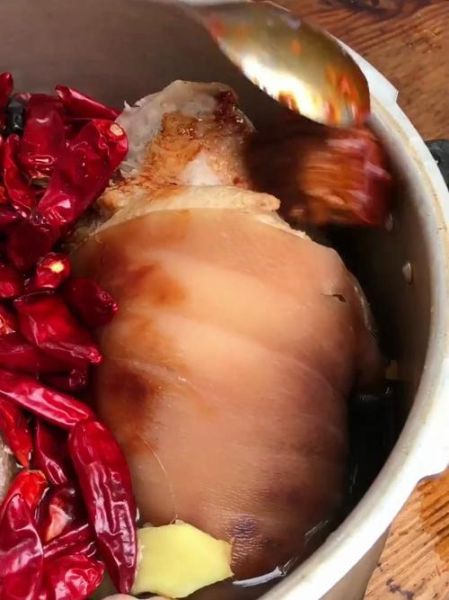 高压锅肘子怎么做_高压锅肘子多久能熟-第1张图片-山城妙识