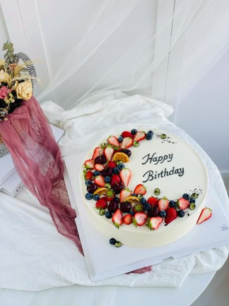 12寸蛋糕多大参照物_12寸蛋糕够几个人吃-第3张图片-山城妙识