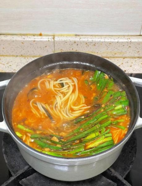 家常煮米线的做法大全_怎样煮米线不糊汤-第2张图片-山城妙识 家常煮米线的做法大全_怎样煮米线不糊汤-第2张图片-山城妙识