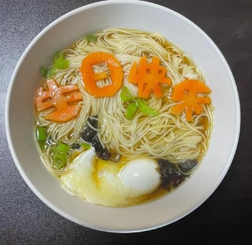 长寿面加荷包蛋的寓意_生日为什么要吃-第1张图片-山城妙识