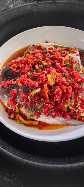 剁椒花鲢鱼头怎么做_剁椒花鲢鱼头最正宗的做法-第3张图片-山城妙识