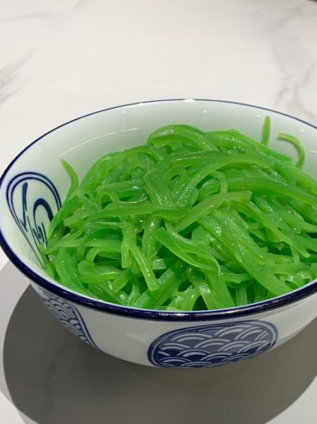 清炒莴笋丝要过水吗_焯水多久才脆绿-第1张图片-山城妙识 清炒莴笋丝要过水吗_焯水多久才脆绿-第1张图片-山城妙识