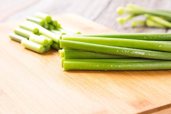 蒜苔是主食还是蔬菜_蒜苔属于哪一类食物-第3张图片-山城妙识 蒜苔是主食还是蔬菜_蒜苔属于哪一类食物-第3张图片-山城妙识