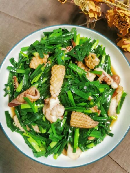 韭菜炒鱿鱼怎么做好吃_韭菜炒鱿鱼的家常做法-第1张图片-山城妙识 韭菜炒鱿鱼怎么做好吃_韭菜炒鱿鱼的家常做法-第1张图片-山城妙识