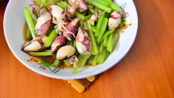 炒鱿鱼怎么炒才嫩_正宗炒鱿鱼配方-第3张图片-山城妙识 炒鱿鱼怎么炒才嫩_正宗炒鱿鱼配方-第3张图片-山城妙识