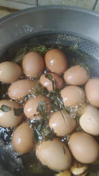 红艾叶煮鸡蛋的做法_红艾叶煮鸡蛋的功效-第3张图片-山城妙识 红艾叶煮鸡蛋的做法_红艾叶煮鸡蛋的功效-第3张图片-山城妙识