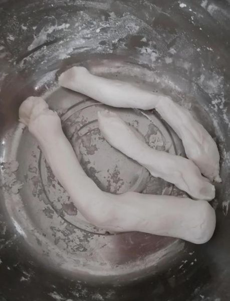 银针粉用什么粉制作_正宗银针粉原料揭秘-第1张图片-山城妙识