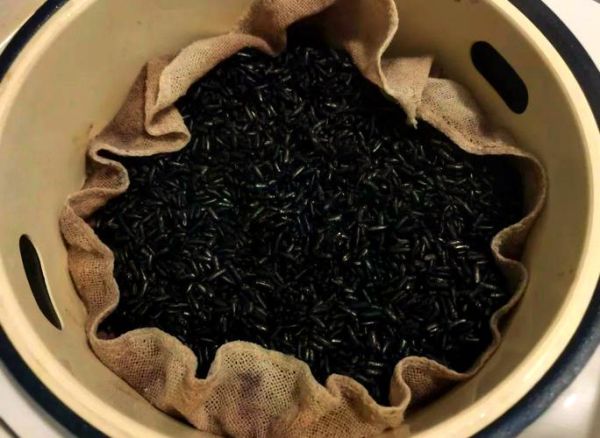 紫米掉色是真紫米吗_紫米掉色正常吗-第1张图片-山城妙识