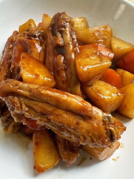 鸡翅焖土豆怎么做好吃_鸡翅焖土豆的窍门-第2张图片-山城妙识