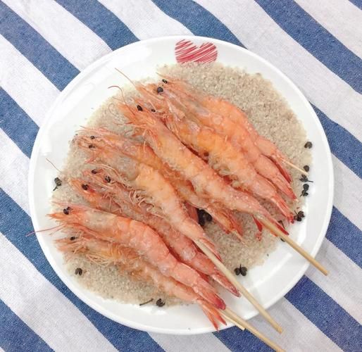盐焗虾怎么做_盐焗虾用粗盐还是细盐-第1张图片-山城妙识 盐焗虾怎么做_盐焗虾用粗盐还是细盐-第1张图片-山城妙识