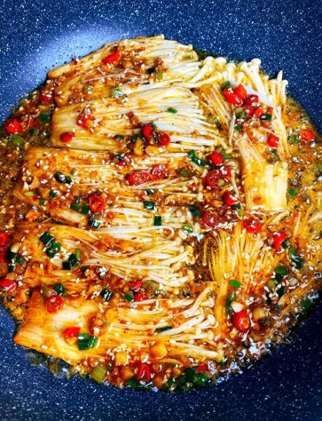 金针菇炒肉要过水吗_金针菇炒肉焯水多久-第1张图片-山城妙识 金针菇炒肉要过水吗_金针菇炒肉焯水多久-第1张图片-山城妙识