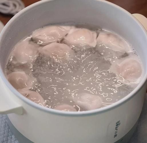 速冻饺子煮10分钟熟吗_速冻饺子煮多久才熟-第1张图片-山城妙识 速冻饺子煮10分钟熟吗_速冻饺子煮多久才熟-第1张图片-山城妙识