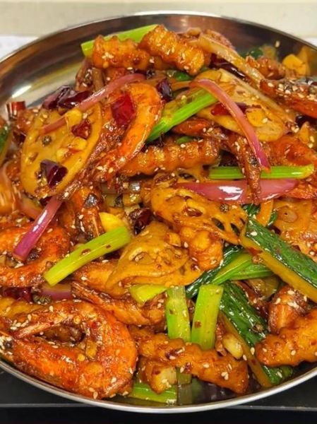 香辣干锅虾怎么做_香辣干锅虾怎么做好吃-第2张图片-山城妙识