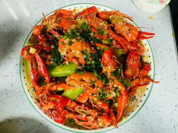 蒜蓉小龙虾怎么做才入味_蒜蓉小龙虾口感特点-第2张图片-山城妙识 蒜蓉小龙虾怎么做才入味_蒜蓉小龙虾口感特点-第2张图片-山城妙识