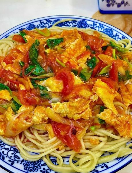 西红柿鸡蛋盖浇面怎么做_西红柿鸡蛋盖浇面热量高吗-第1张图片-山城妙识