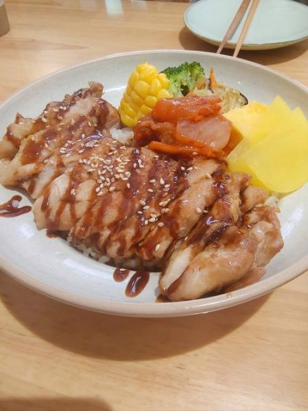 鸡扒饭怎么做_鸡扒饭热量高吗-第2张图片-山城妙识