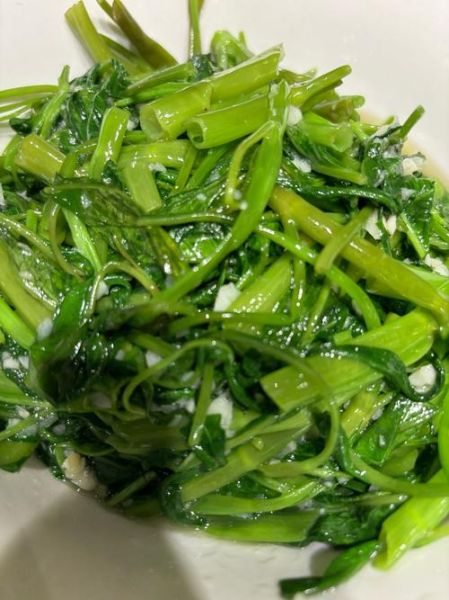 炒青菜怎么炒好吃_炒青菜翠绿不黄的秘诀-第3张图片-山城妙识