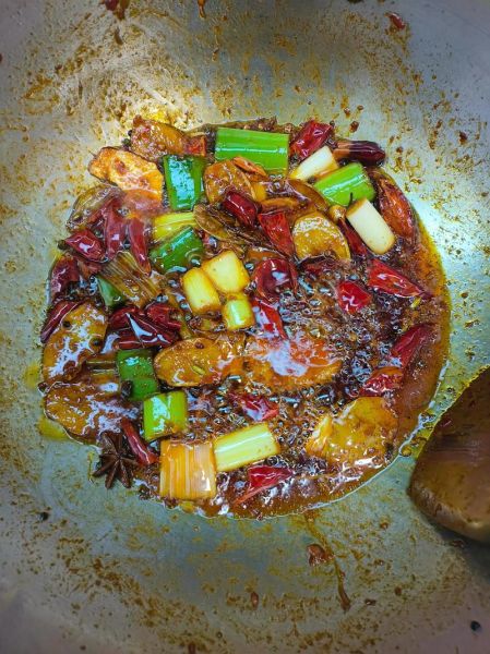 酱骨头怎么做好吃_酱骨头最正宗的做法-第1张图片-山城妙识