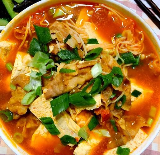 金针菇豆腐西红柿汤怎么做_金针菇豆腐西红柿汤的营养价值-第1张图片-山城妙识 金针菇豆腐西红柿汤怎么做_金针菇豆腐西红柿汤的营养价值-第1张图片-山城妙识