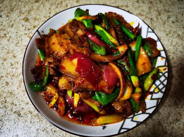 回锅肉怎么炒才好吃_回锅肉正宗做法步骤-第2张图片-山城妙识 回锅肉怎么炒才好吃_回锅肉正宗做法步骤-第2张图片-山城妙识