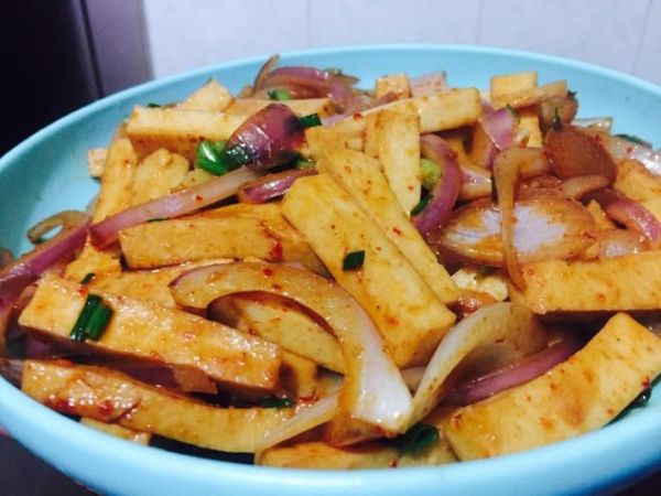 洋葱千叶豆腐怎么做_千叶豆腐炒洋葱的家常做法-第1张图片-山城妙识 洋葱千叶豆腐怎么做_千叶豆腐炒洋葱的家常做法-第1张图片-山城妙识