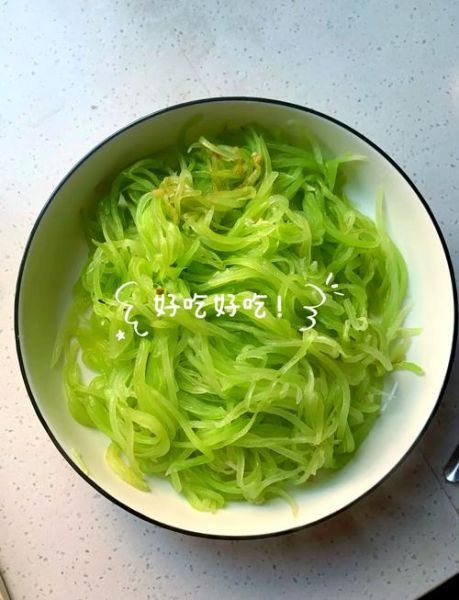 莴笋丝怎么炒好吃又香_莴笋丝炒制的秘诀-第1张图片-山城妙识 莴笋丝怎么炒好吃又香_莴笋丝炒制的秘诀-第1张图片-山城妙识