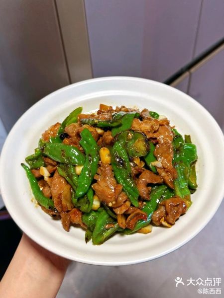 辣椒炒肉新手怎么做_辣椒炒肉家常做法步骤-第2张图片-山城妙识